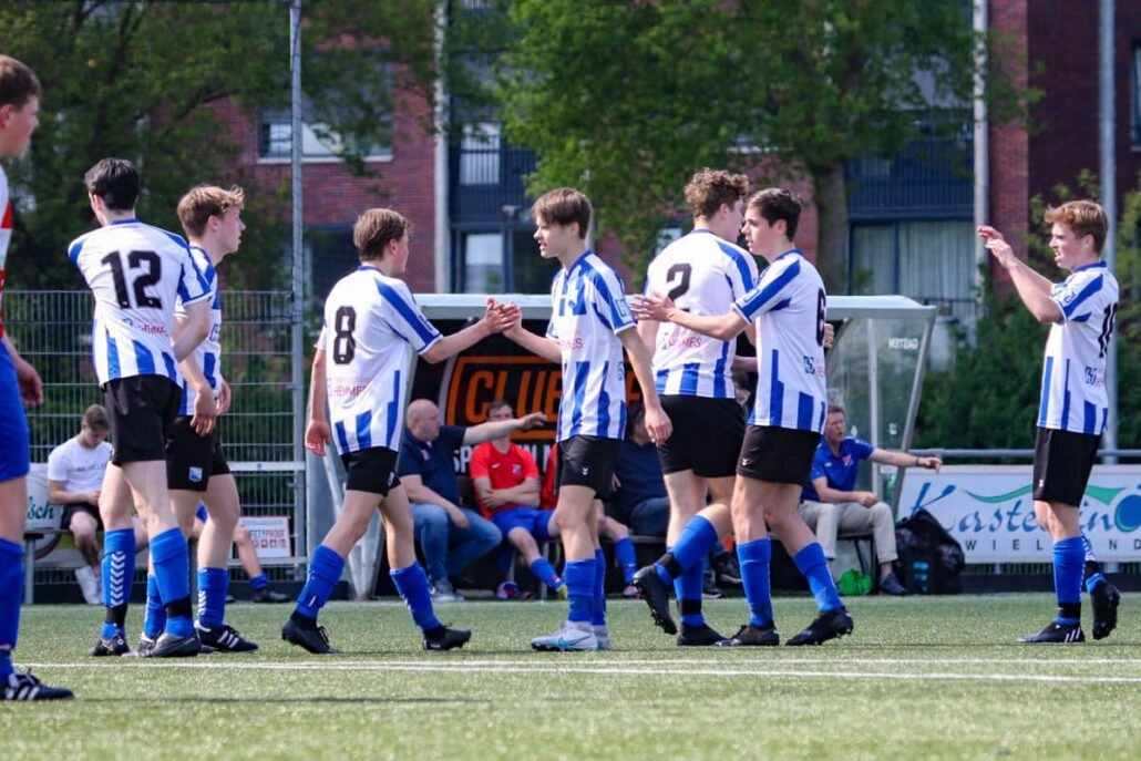 KAMPIOENSWEDSTRIJD JO19-1